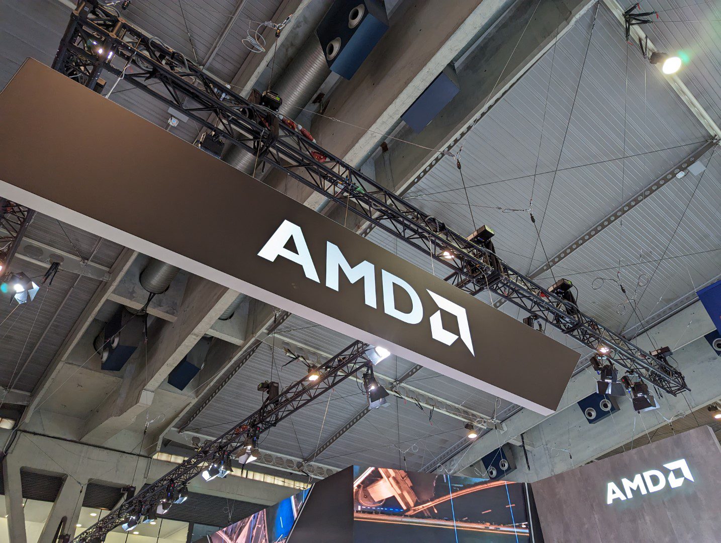 AMD finalise l'acquisition de ZT Systems, acteur de l'infrastructure IA ...